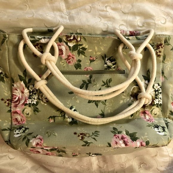 Farmhouse Is My Style | Bags | Summer Floral Farmhouse Hand Bag ...